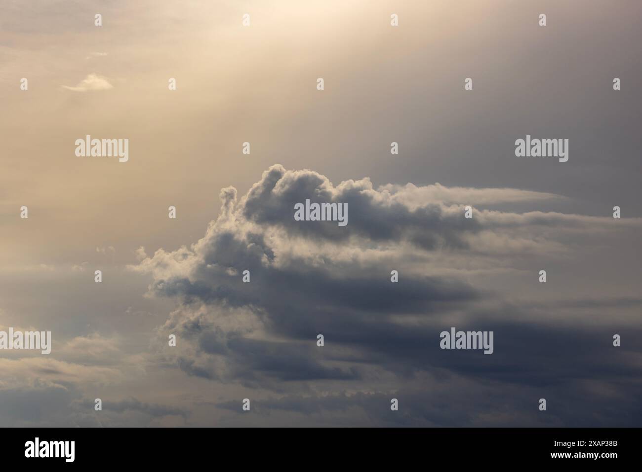 Streaking cloud hi-res stock photography and images - Alamy