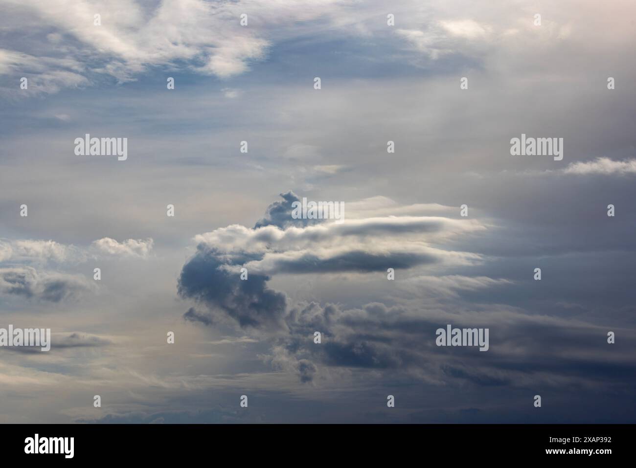 Elongated cloud hi-res stock photography and images - Alamy