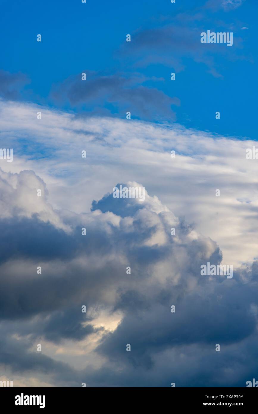 Stratocumulus cloud hi-res stock photography and images - Alamy