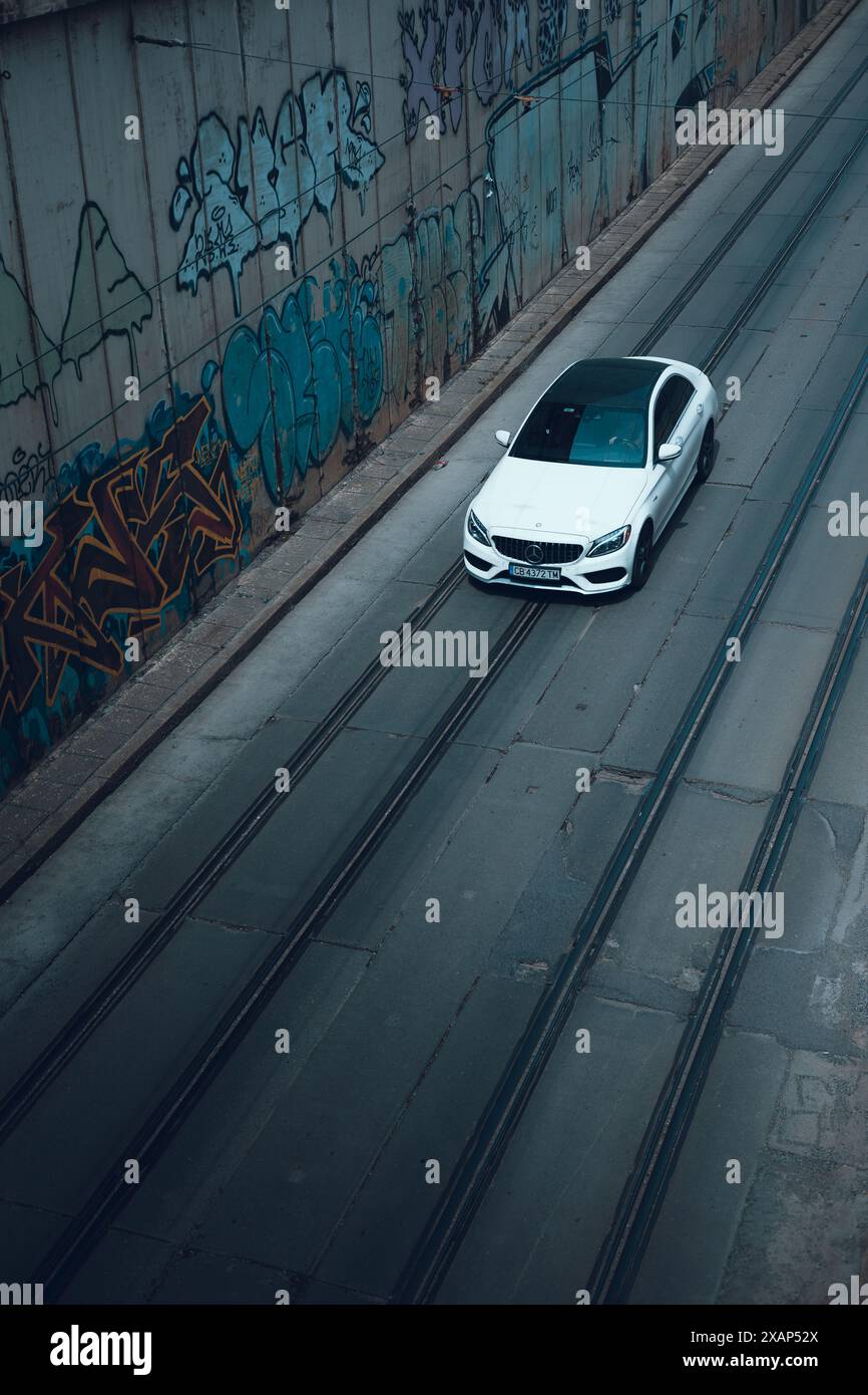 Headlights mercedes benz hi-res stock photography and images - Alamy