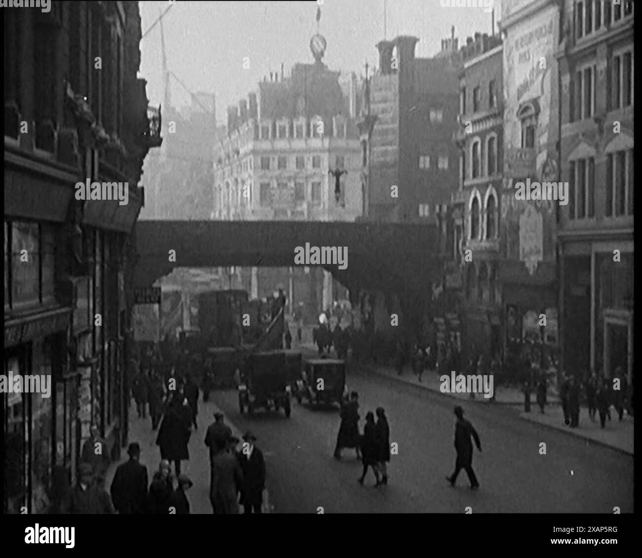 Pathe building london hi-res stock photography and images - Alamy