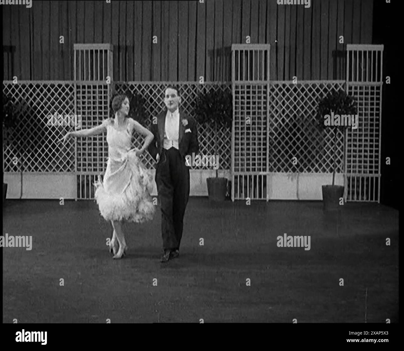 The charleston dance 1920s hi-res stock photography and images - Alamy