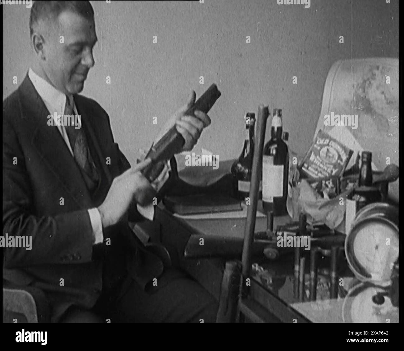 1920s police officer hi-res stock photography and images - Alamy