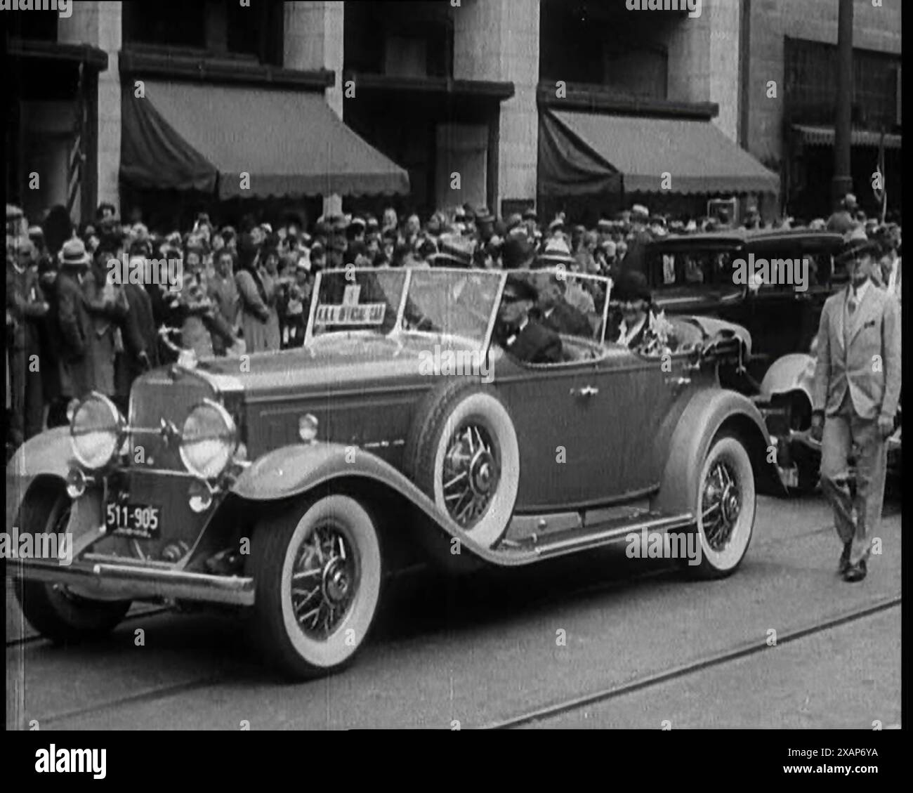 1930s woman crowd usa hi-res stock photography and images - Alamy