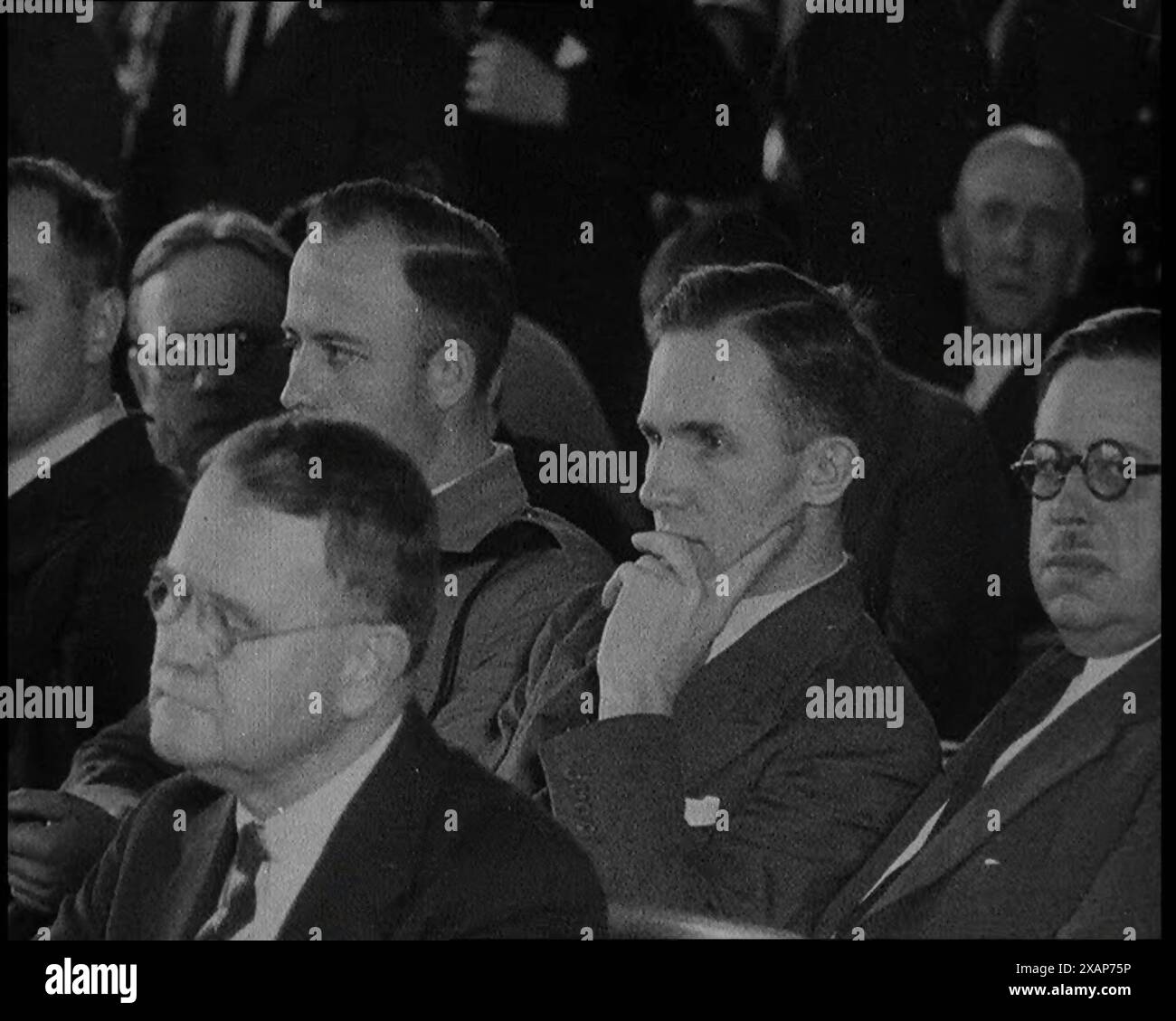 All white male jury courtroom hi-res stock photography and images - Alamy