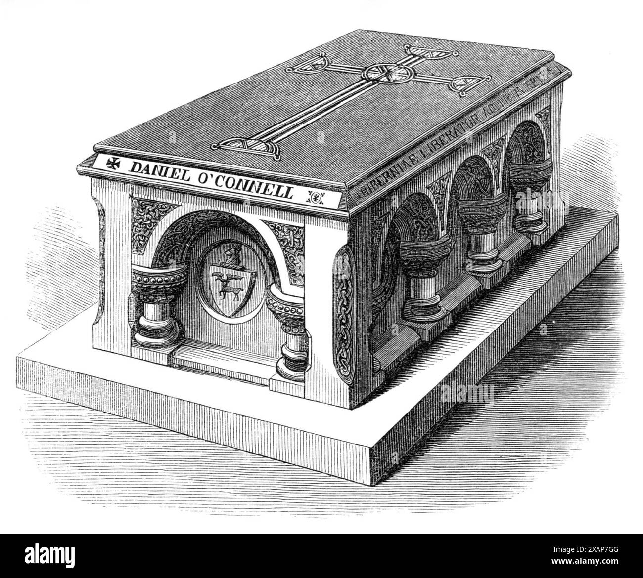 Round trefoil arch hi-res stock photography and images - Alamy