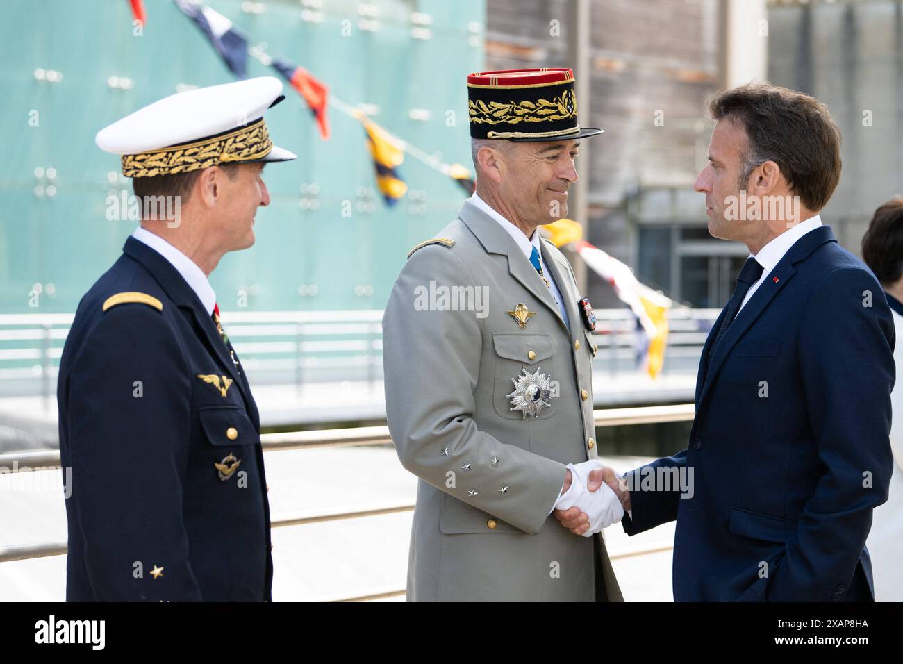 General Thierry BURKHARD, Chief of French army and Patricia Miralles ...