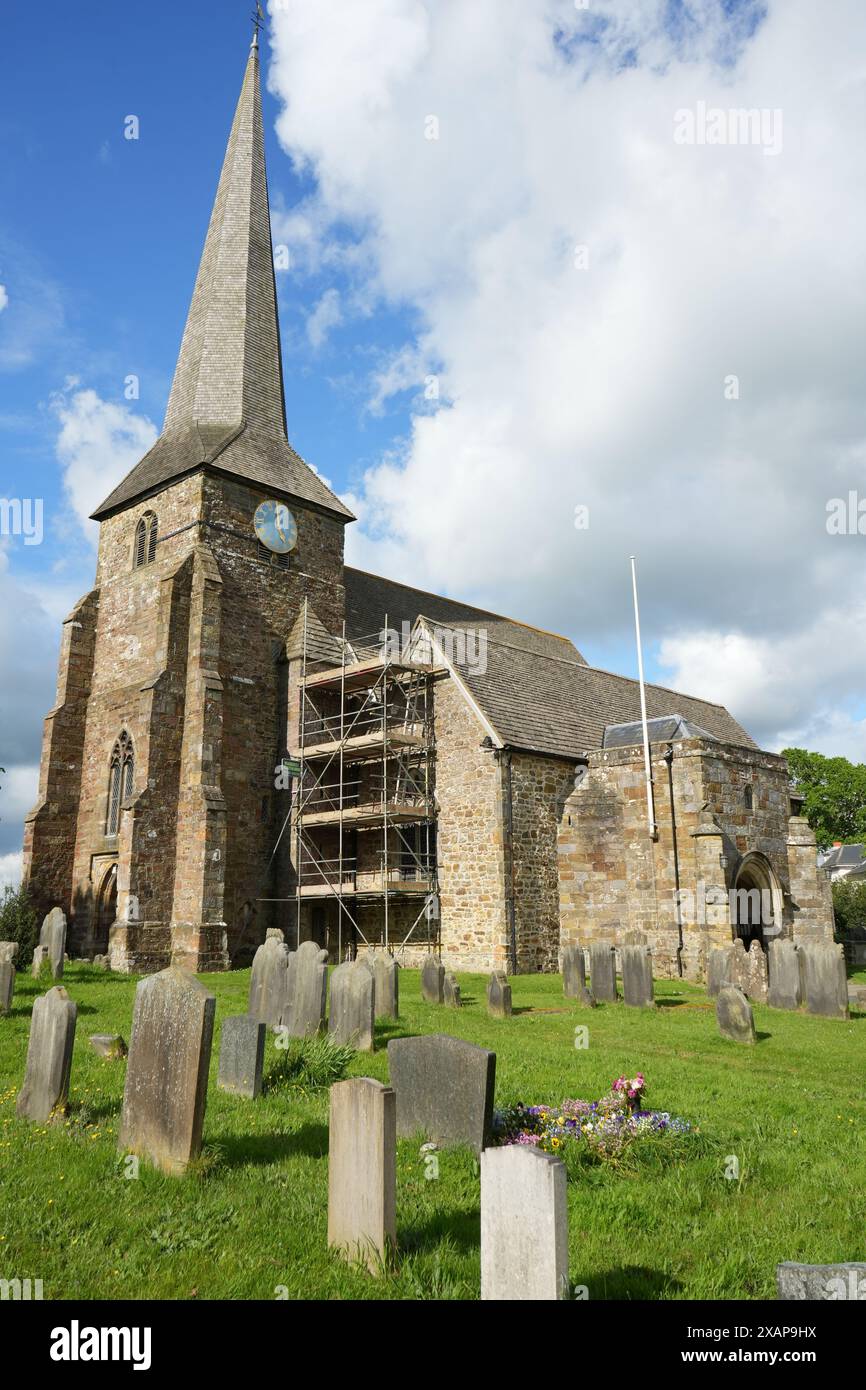 St Peter and St Paul Church and surrounding churchyard Stock Photo - Alamy