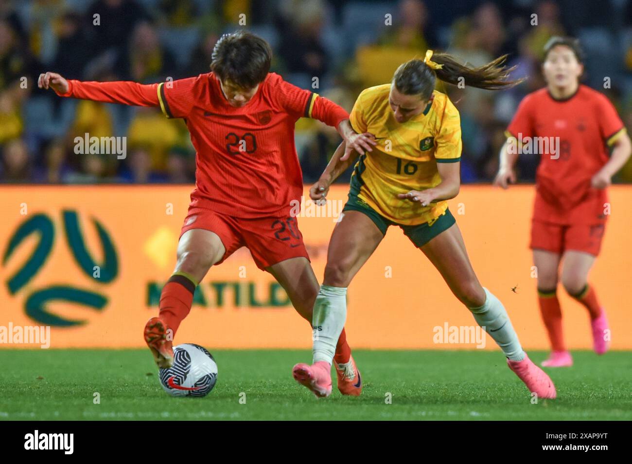 Sydney, Australia. 03rd June, 2024. Zhang Rui (L) of China and Hayley ...