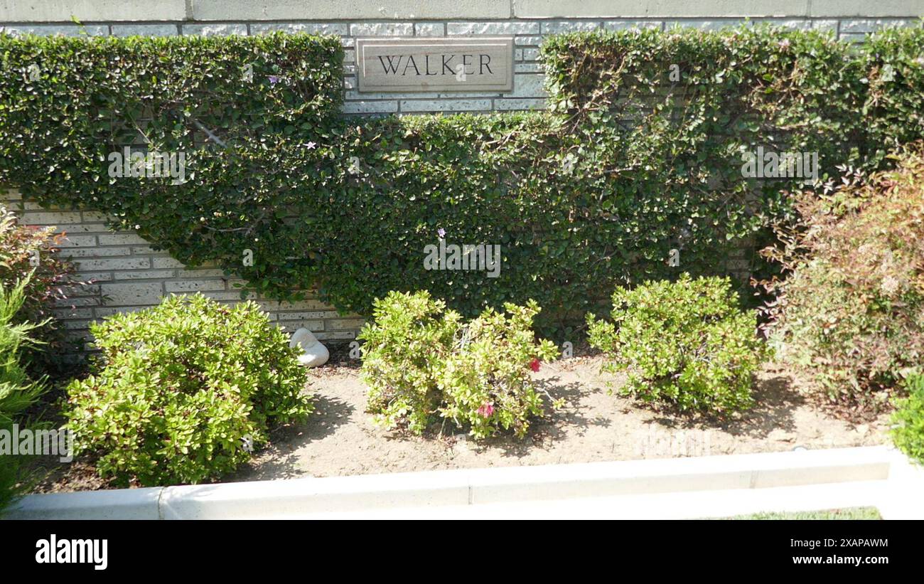 Los Angeles, California, USA 6th June 2024 Actor Paul Walker Grave in Court of Liberty, Gardens ...