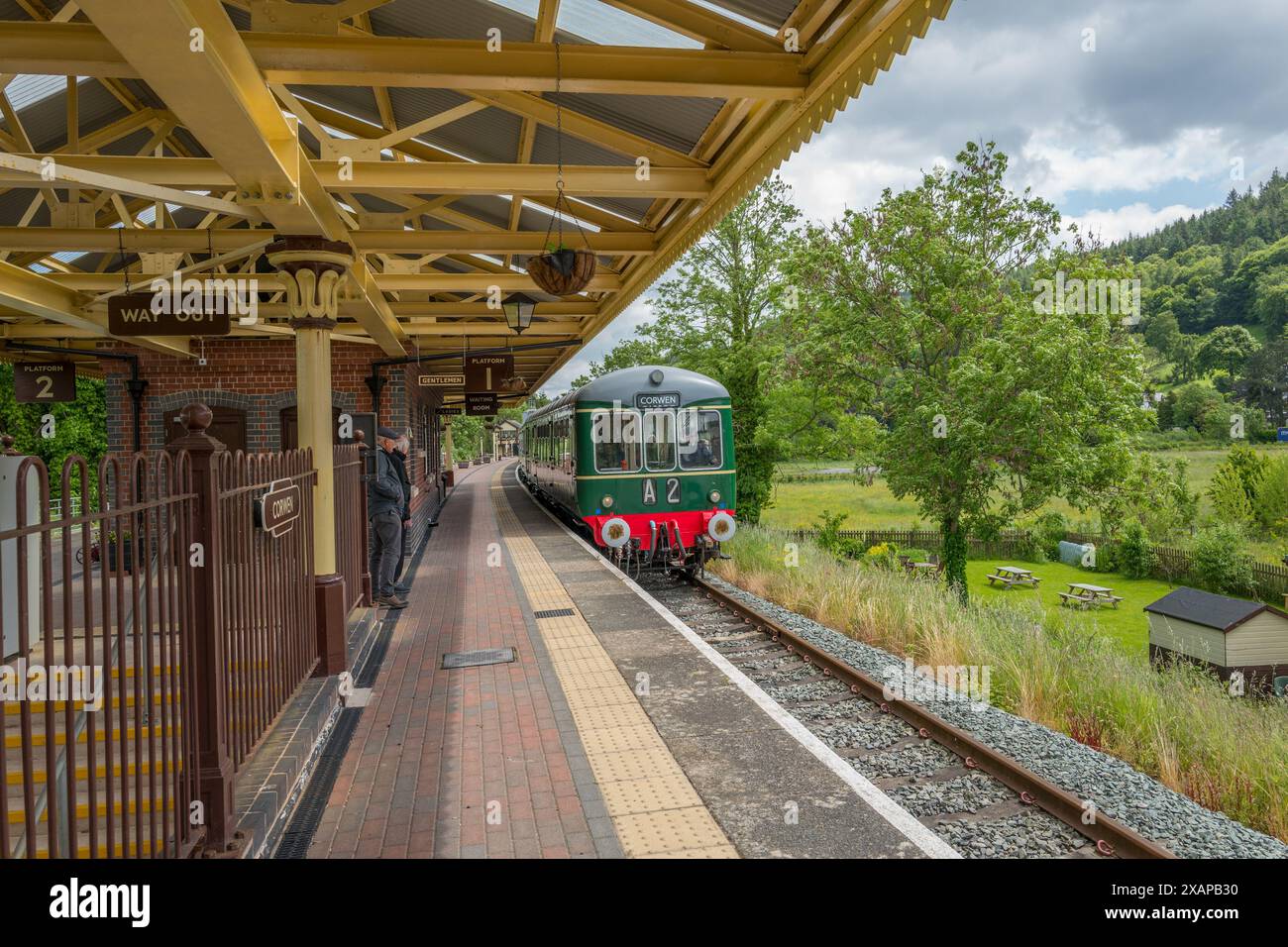 Wickham Class 109 and class 108 Railcar operating on the Llangollen ...