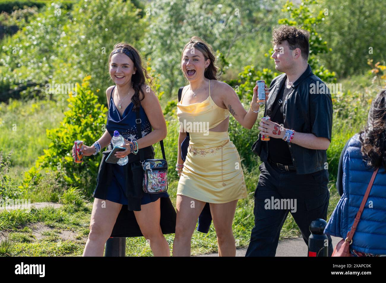 Edinburgh, Scotland, UK. 7th June, 2024. ‘Swifties' make their way to ...