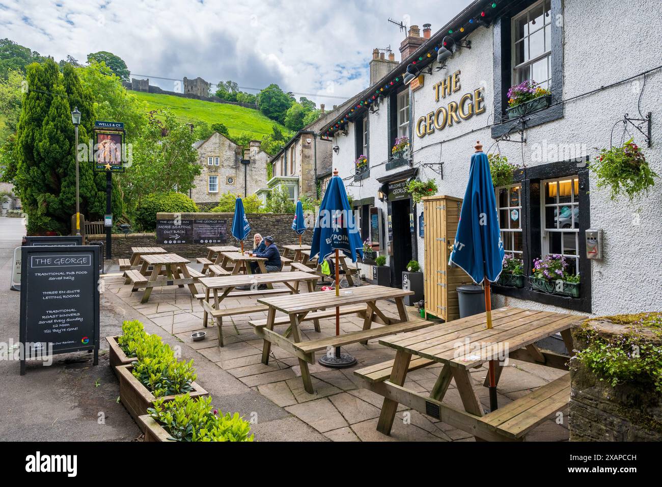 The George Inn public house in Castleton Derbyshire Peak district ...
