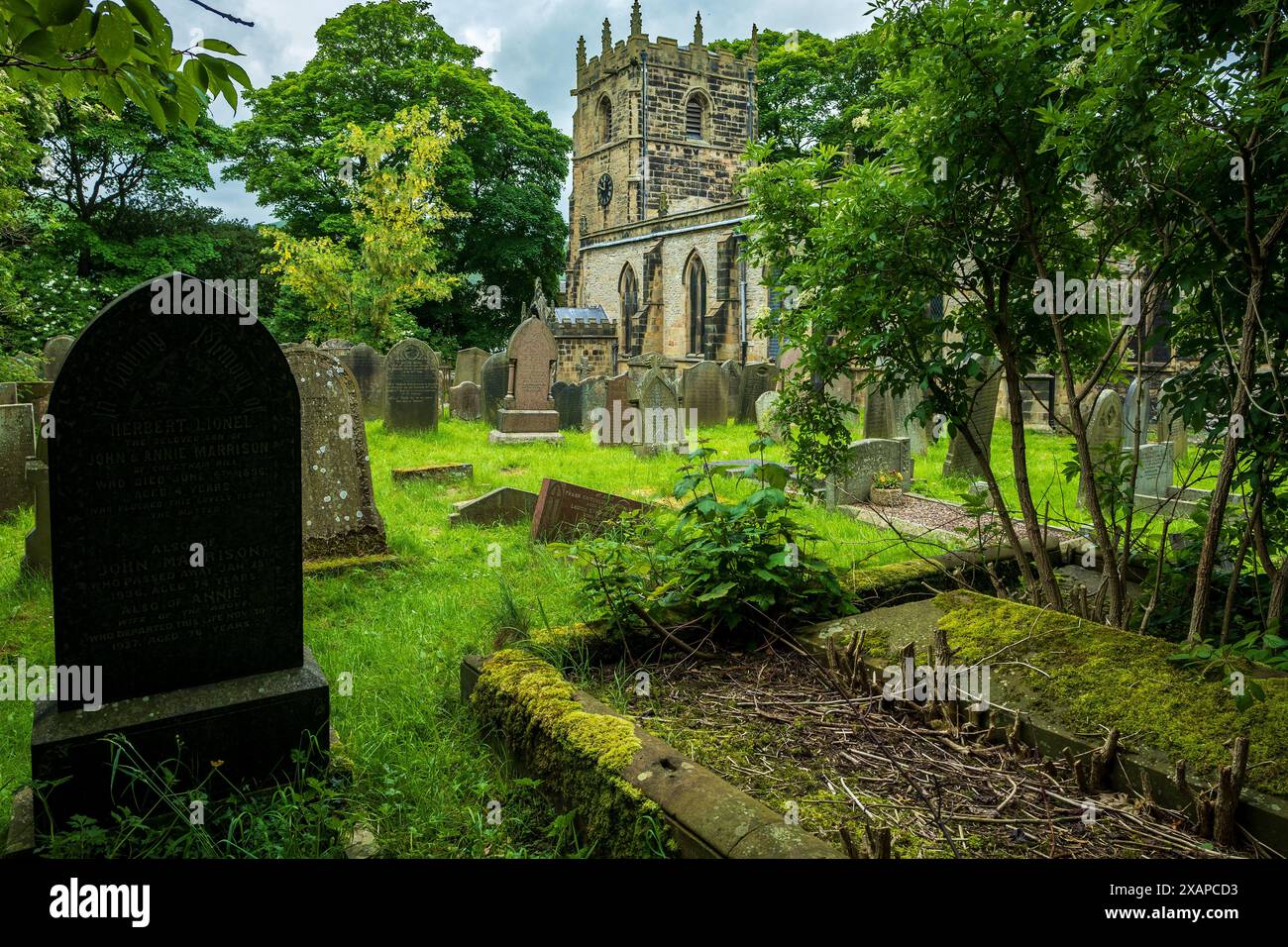 Parish church of St Edmund in Castleton Derbyshire Peak district Stock ...