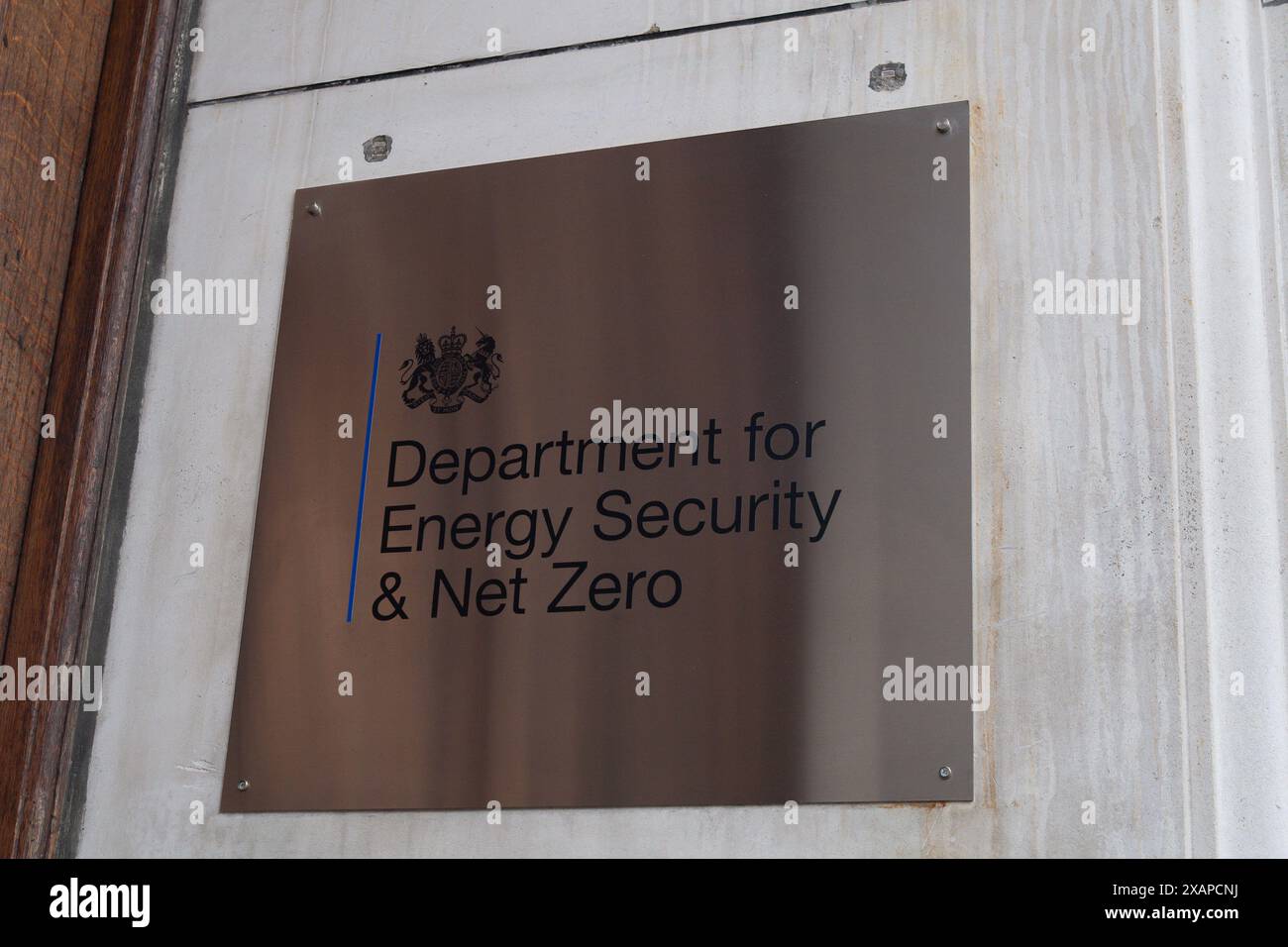 Department for net zero hi-res stock photography and images - Alamy