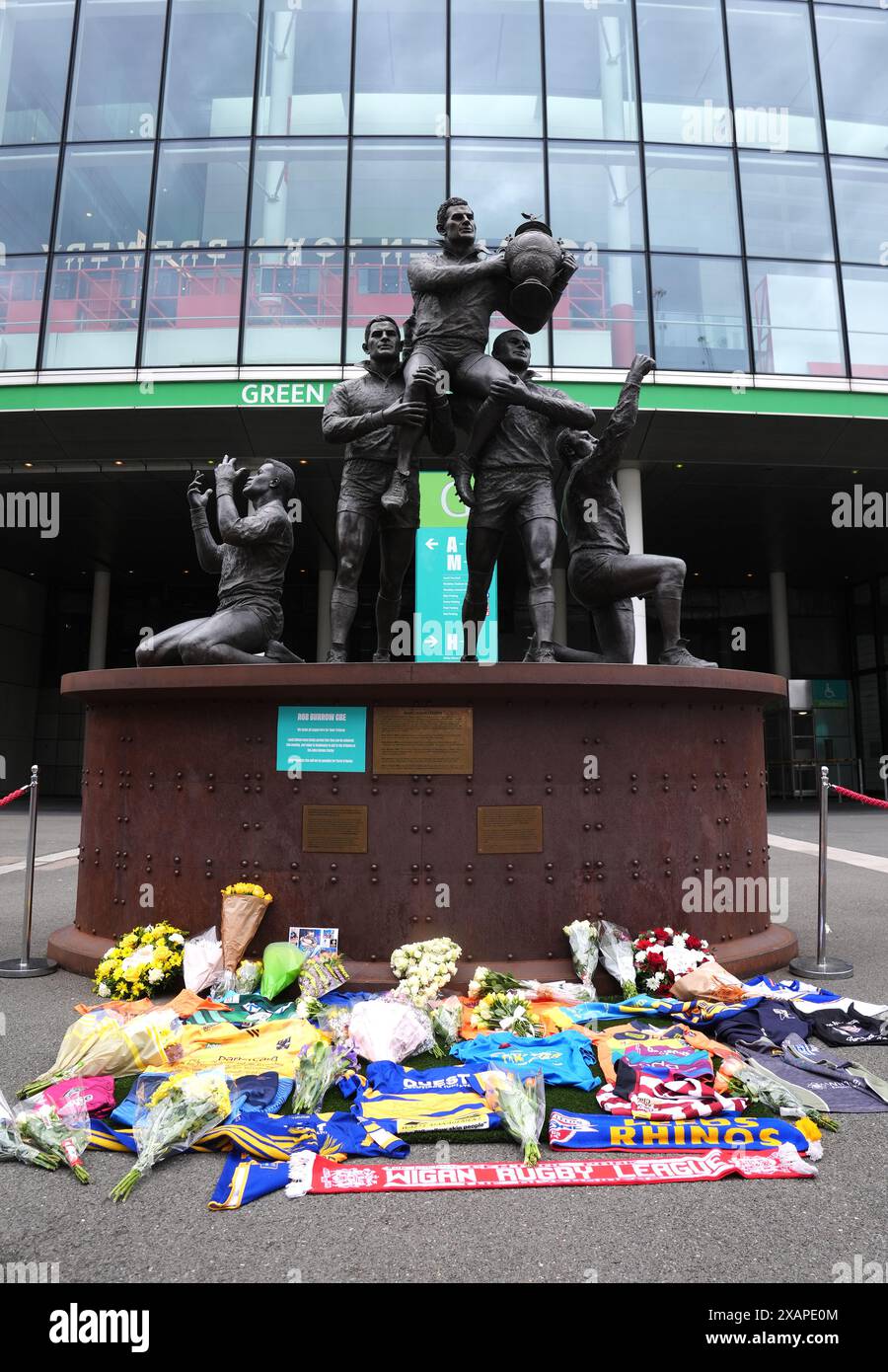 Tribute to Rob Burrow outside the stadium ahead of the Betfred Women's ...