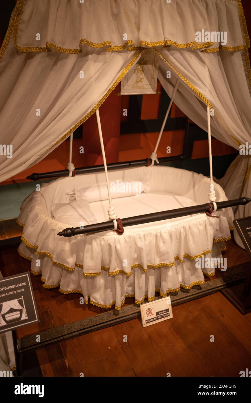 Royal lullaby bed hi-res stock photography and images - Alamy