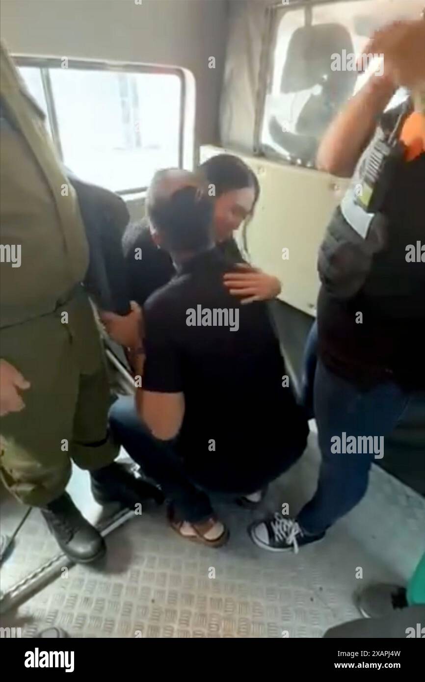 Noa Argamani (25) is reunited with her father after being rescued from ...