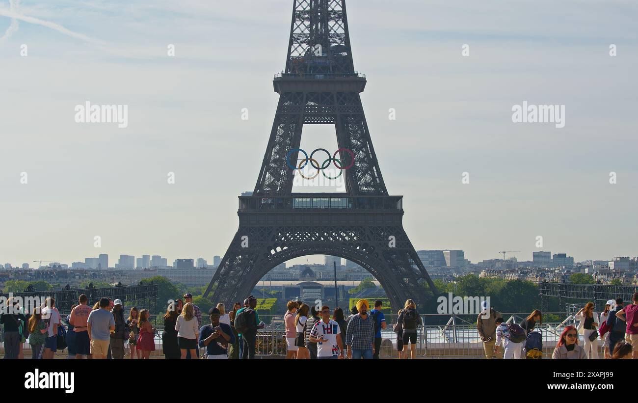 Paris 2024 olympic games with the eiffel tower in the hi-res stock photography and images - Alamy