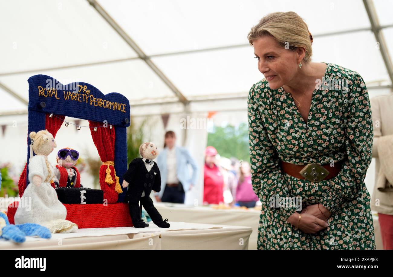 The Duchess of Edinburgh looks at a knitted stage of the Royal Variety ...