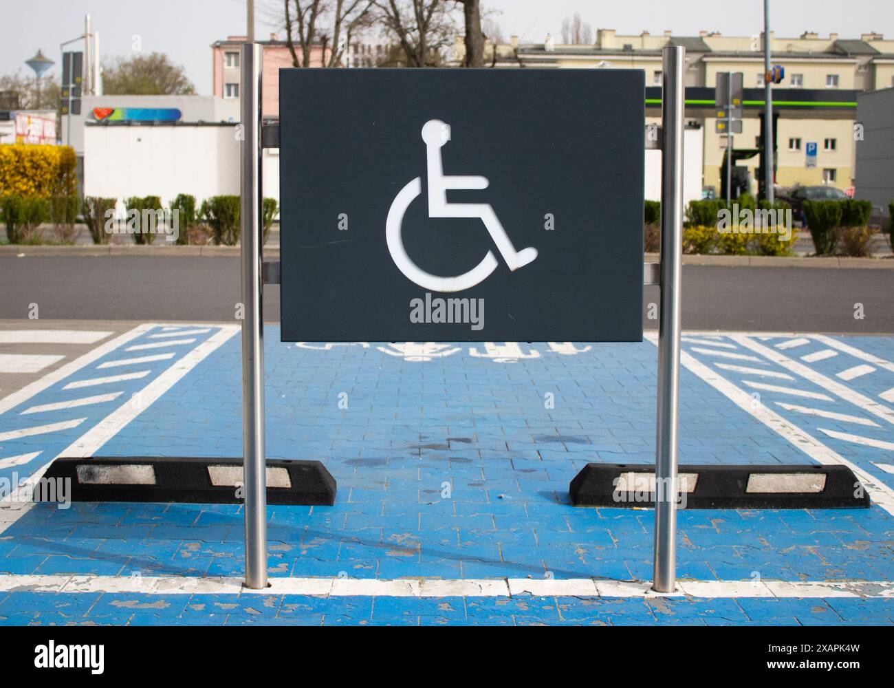 Parking space in the parking lot for the disabled Stock Photo - Alamy