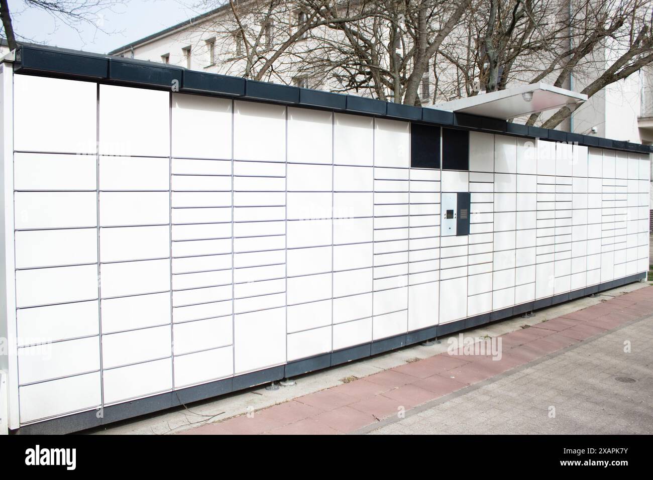 Automated self-service postal terminal. Automated postal terminal for ...