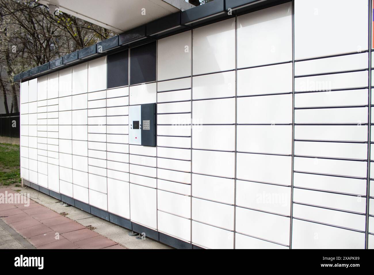 Automated self-service postal terminal. Automated postal terminal for ...