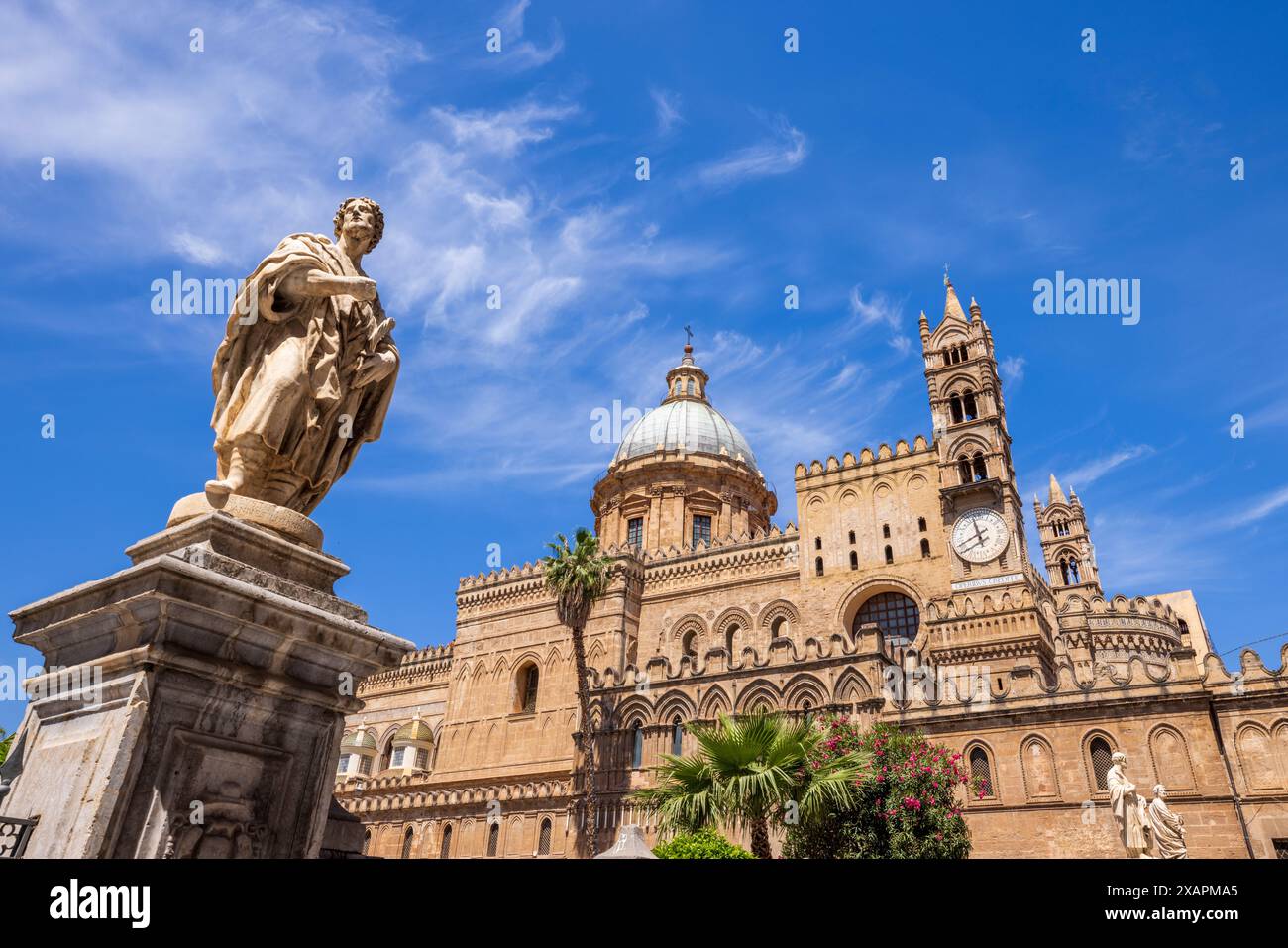 Palermo cathedral with statues of saints on the entrance gate, Palermo ...