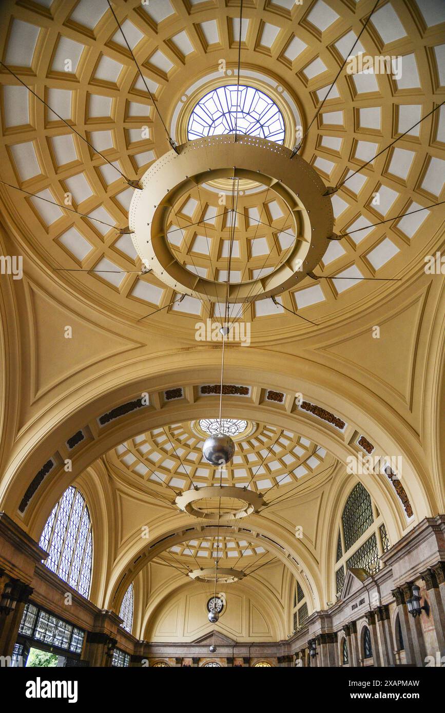 Terminal de estacion hi-res stock photography and images - Alamy