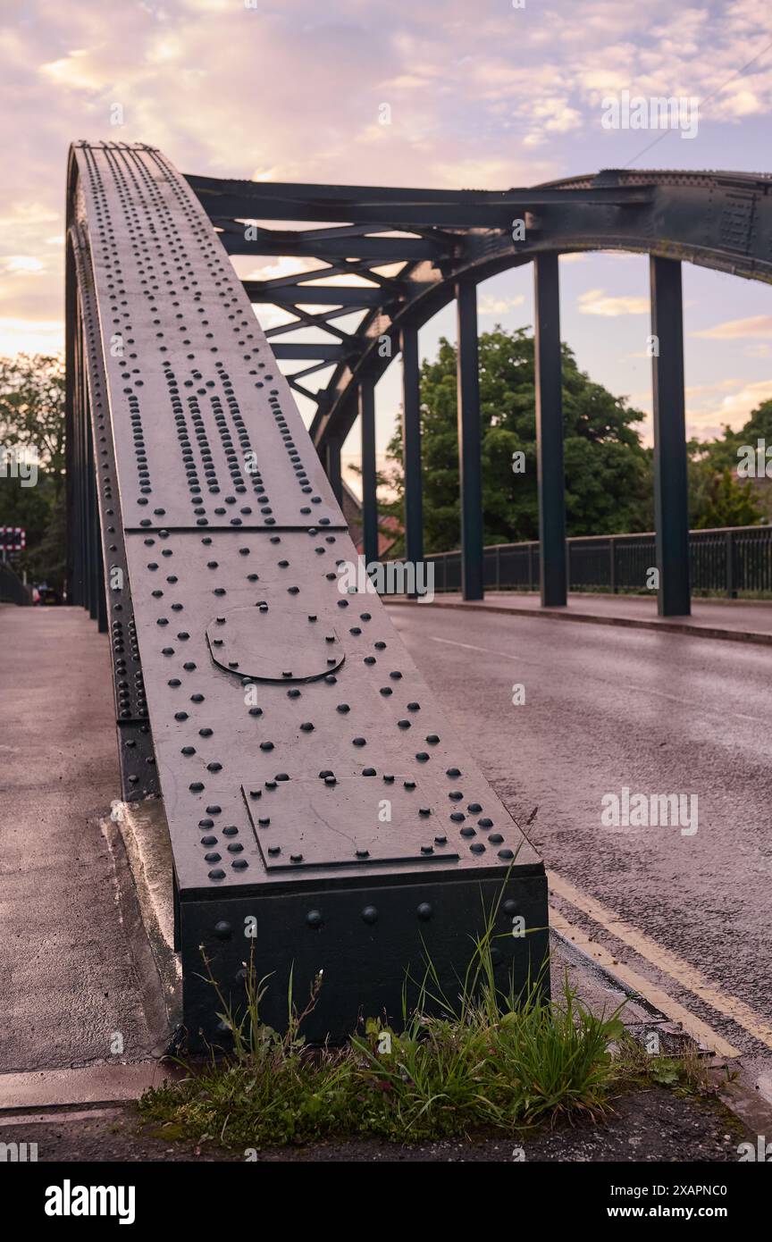 iron bridge at ruswarp outside whitby in north yorkshire Stock Photo ...
