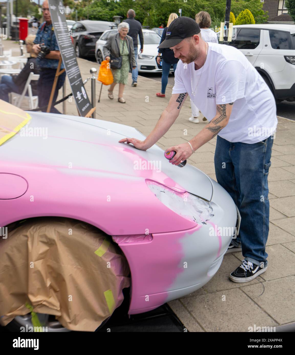 Shenfield Essex 8th Jun 2024 Renowned modern artist "Mr. Penfold" Tim ...