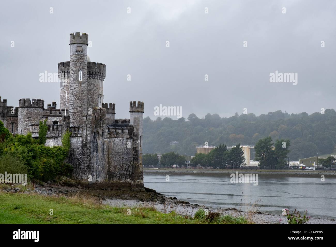 Black rock castle hi-res stock photography and images - Alamy