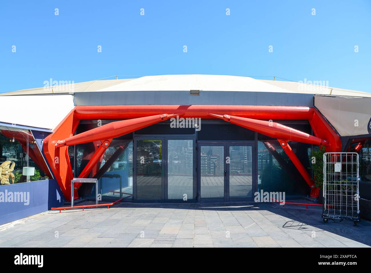 Massive steel building construction in modern architecture Stock Photo ...
