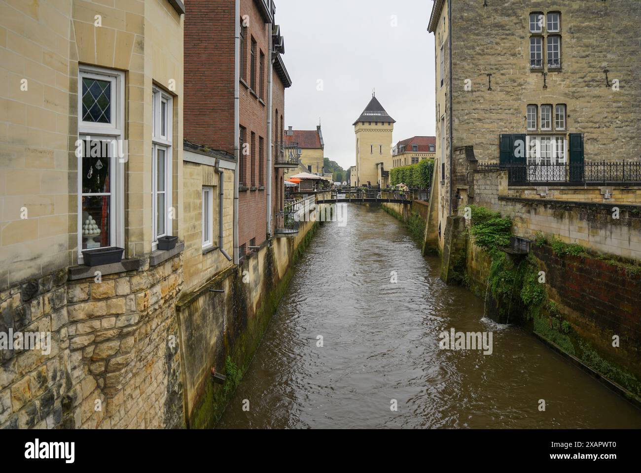Canal de Geul in the old town of Valkenburg. Valkenburg aan de Geul in ...