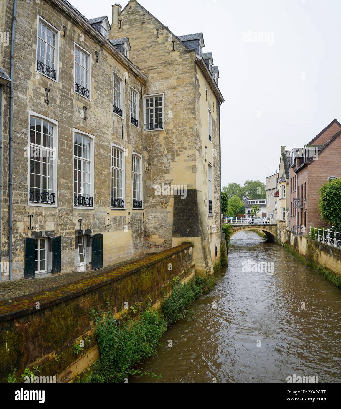 Canal de Geul in the old town of Valkenburg. Valkenburg aan de Geul in ...