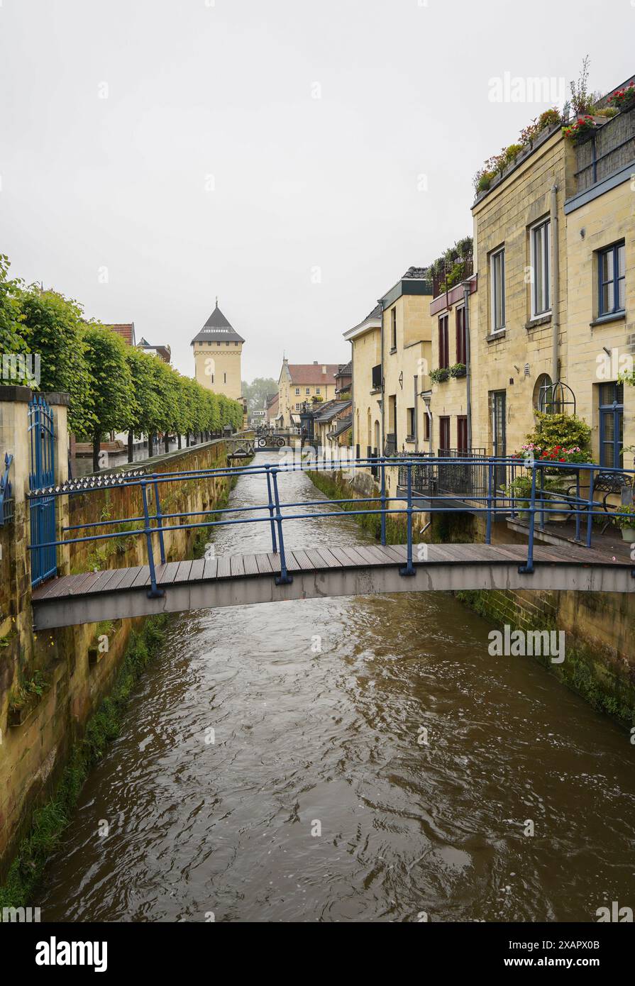 Canal de Geul in the old town of Valkenburg. Valkenburg aan de Geul in ...