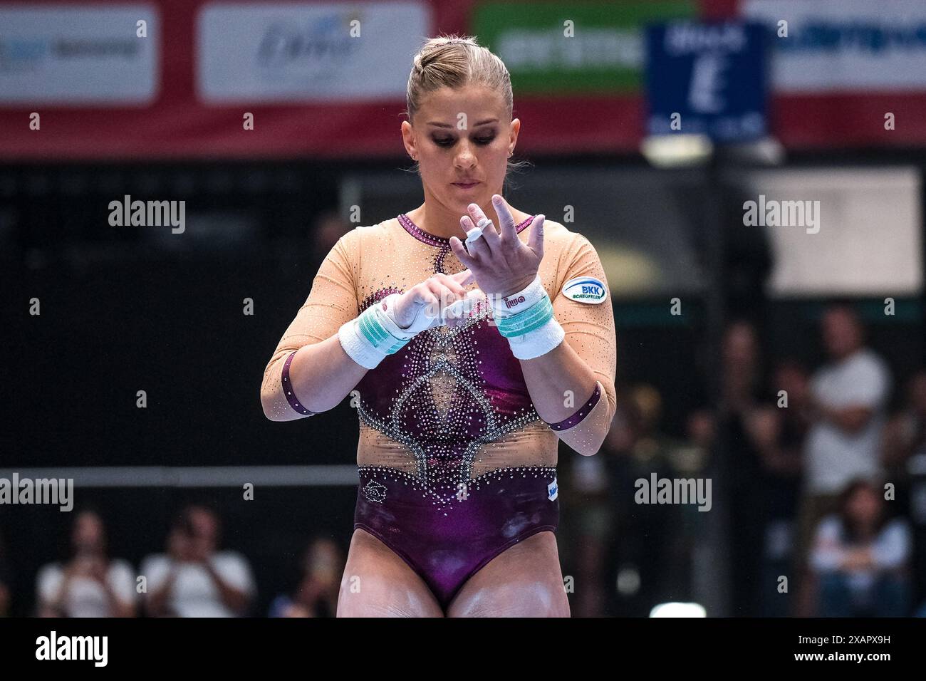 Elisabeth Seitz (MTV Stuttgart) turnt am Stufenbarren. Die Finals 2024 ...