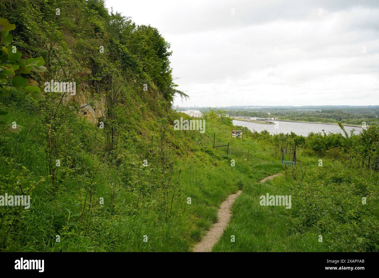 Sint-Pieters mountain Belgium part, Saint Peter nature reserve ...