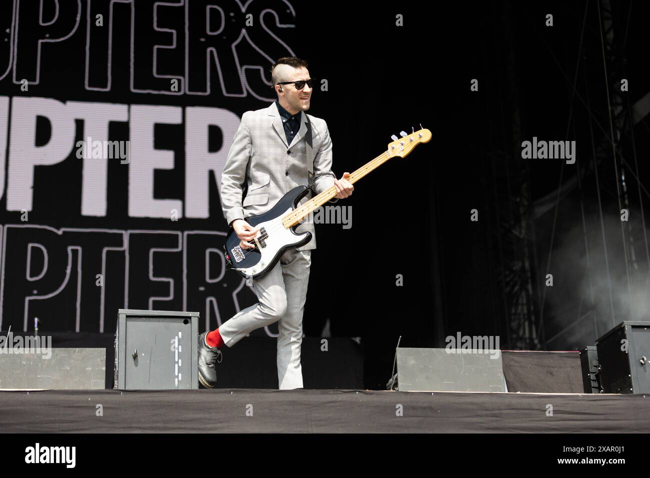 Justin Bivona E-Bass während des Auftritts der amerikanische Ska-Punk ...