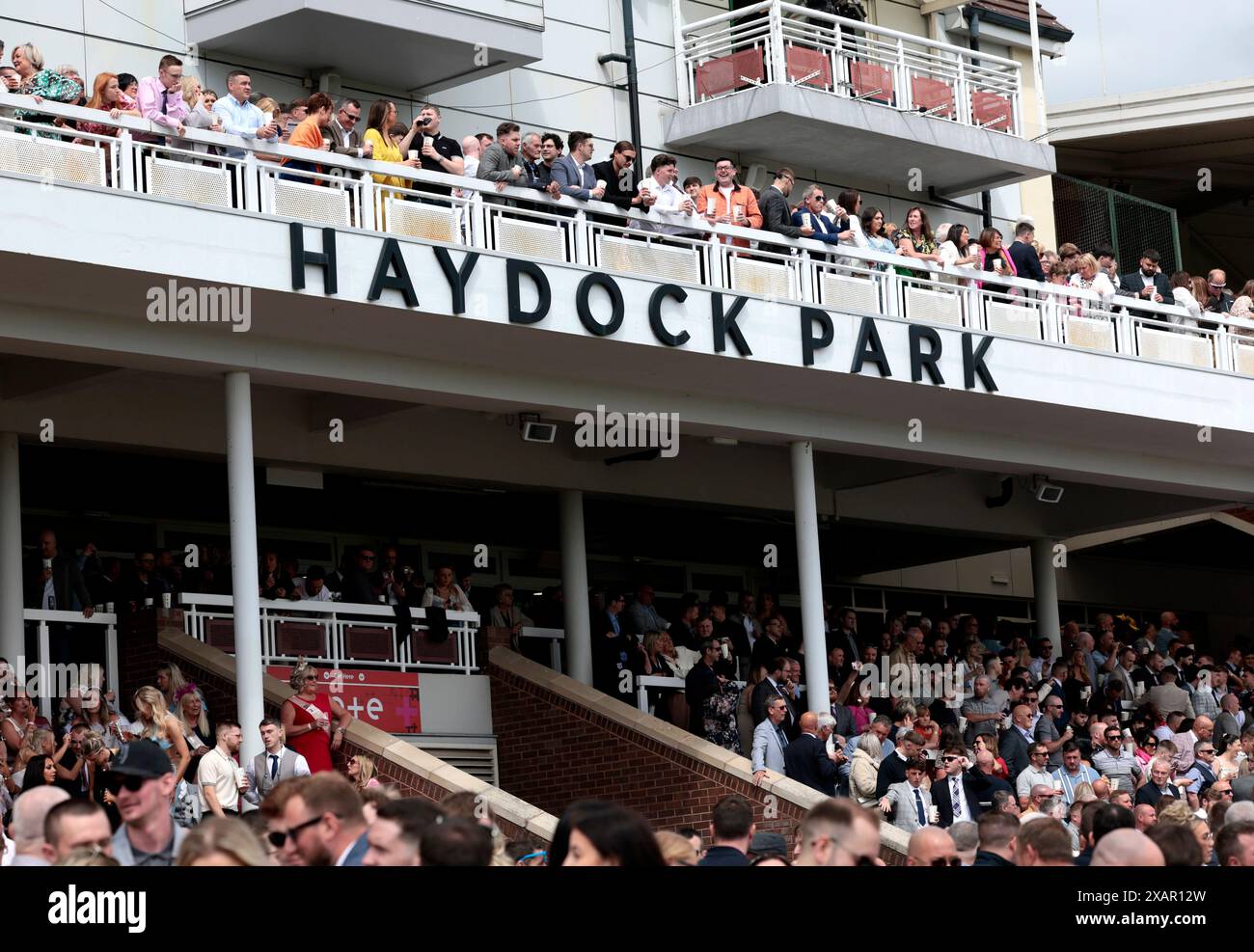 Racegoers on Betfred John O'Gaunt Stakes Day at Haydock Park Racecourse ...