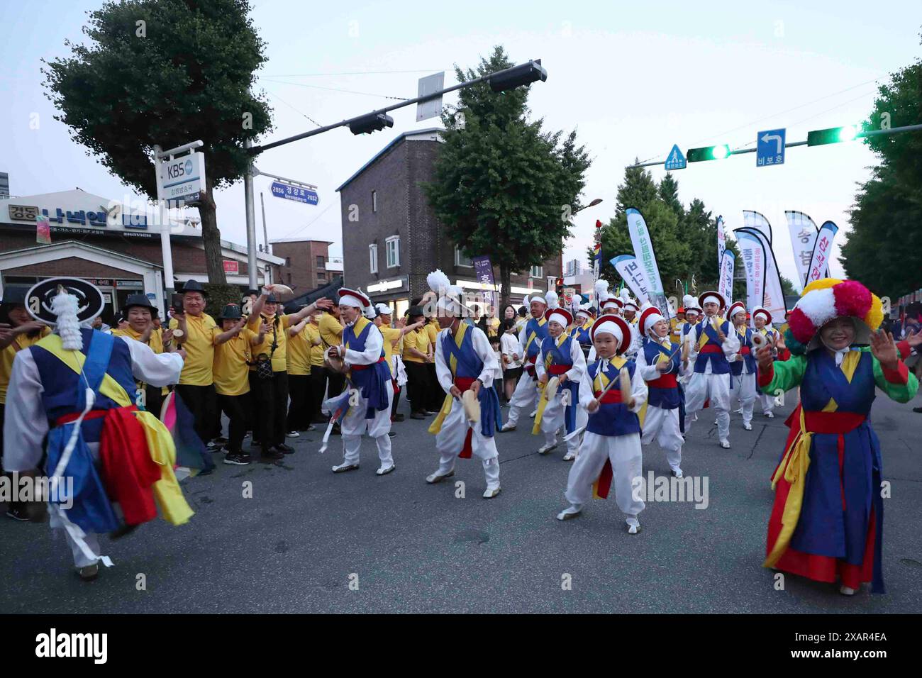 Gangneung. 8th June, 2024. People play music during the Gangneung ...