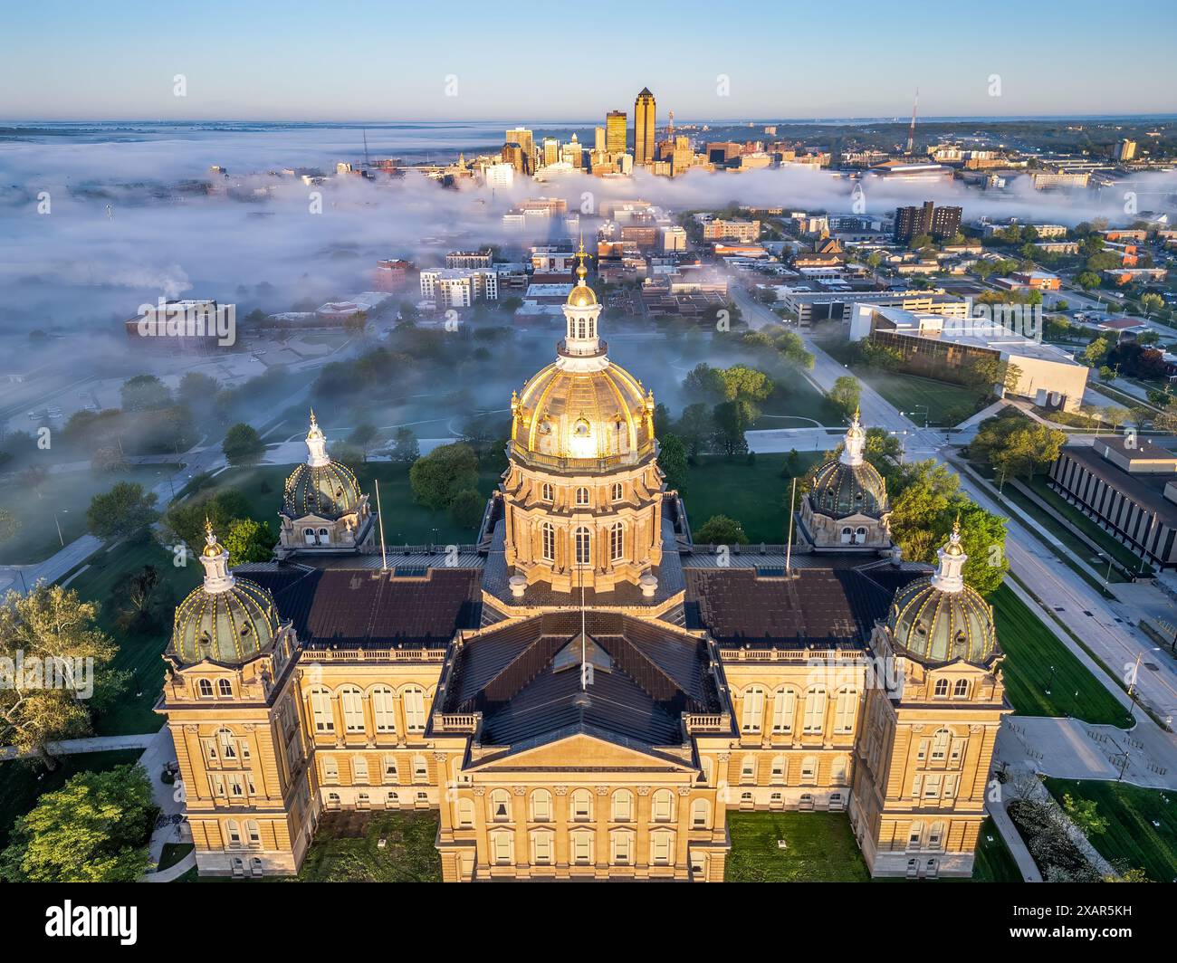 Des Moines, Iowa, USA with the Capitol Building on a misty morning ...