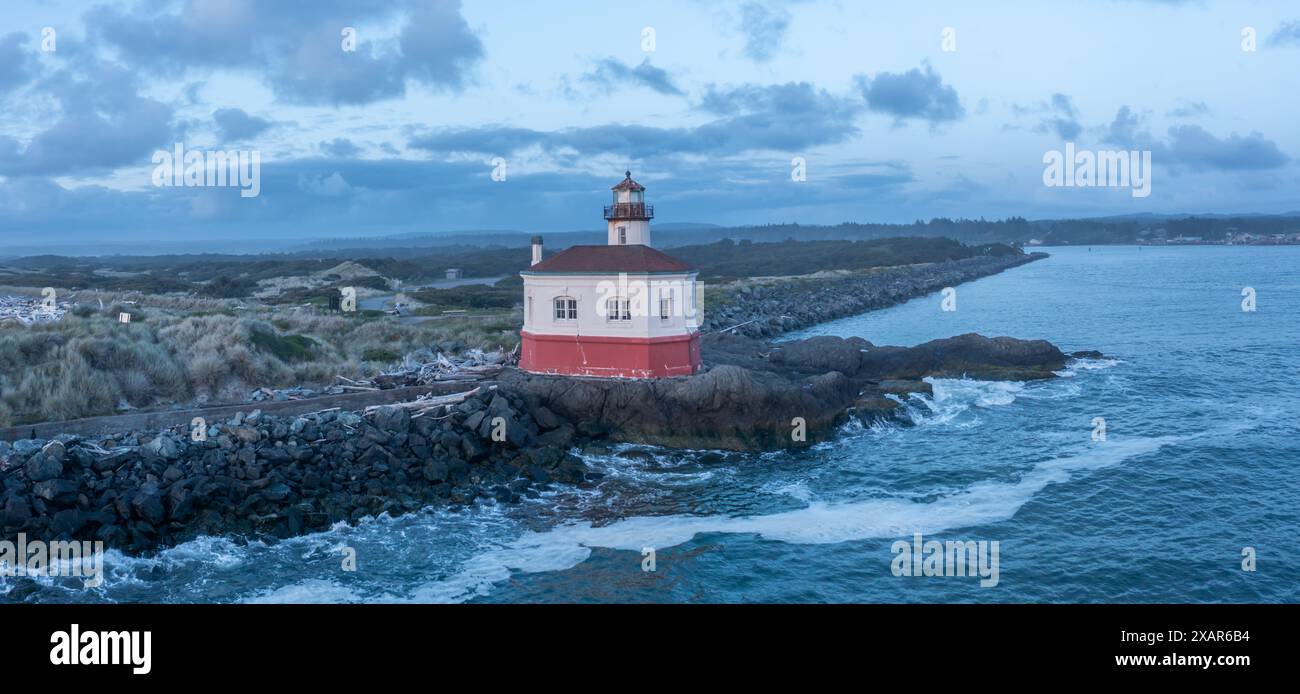 Coquille River Lighthouse in Bandon, Oregon, USA Stock Photo - Alamy