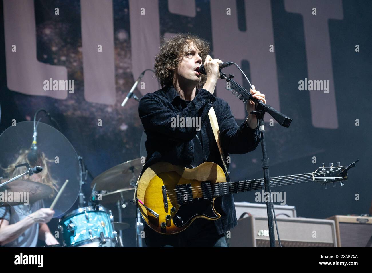 Johnny Borrell of Razorlight performing at OVO Hydro in Glasgow on the ...