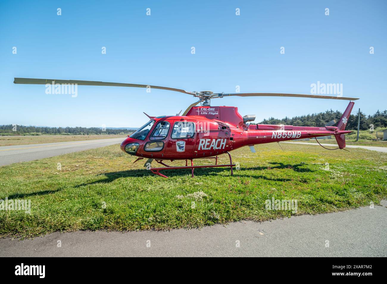 Cal-Ore Life Flight Medical Emergency Rescue Helicopter Stock Photo - Alamy