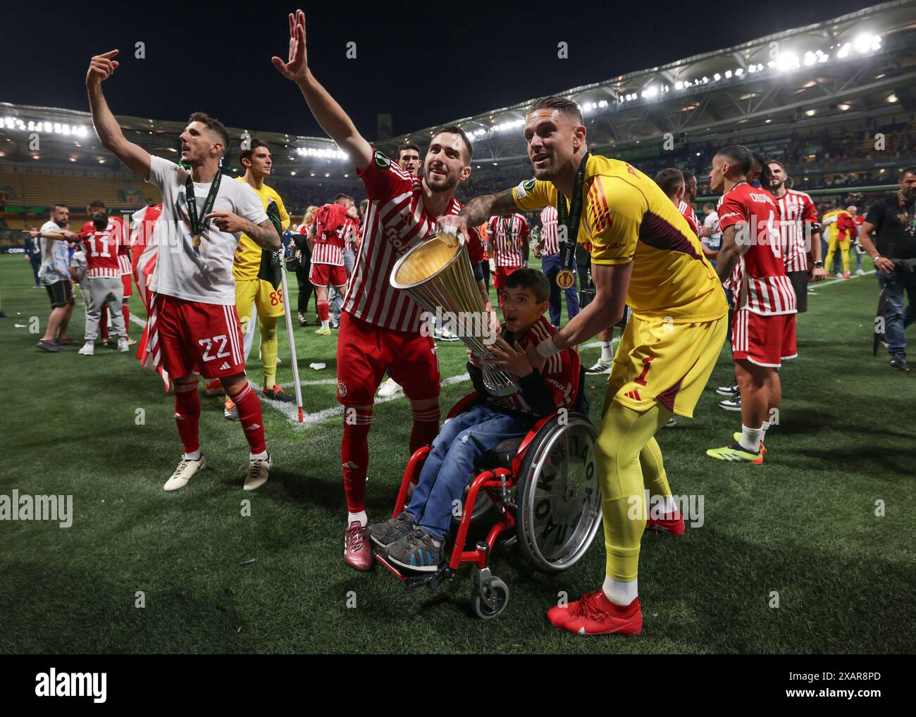 Disabled fan hi-res stock photography and images - Alamy