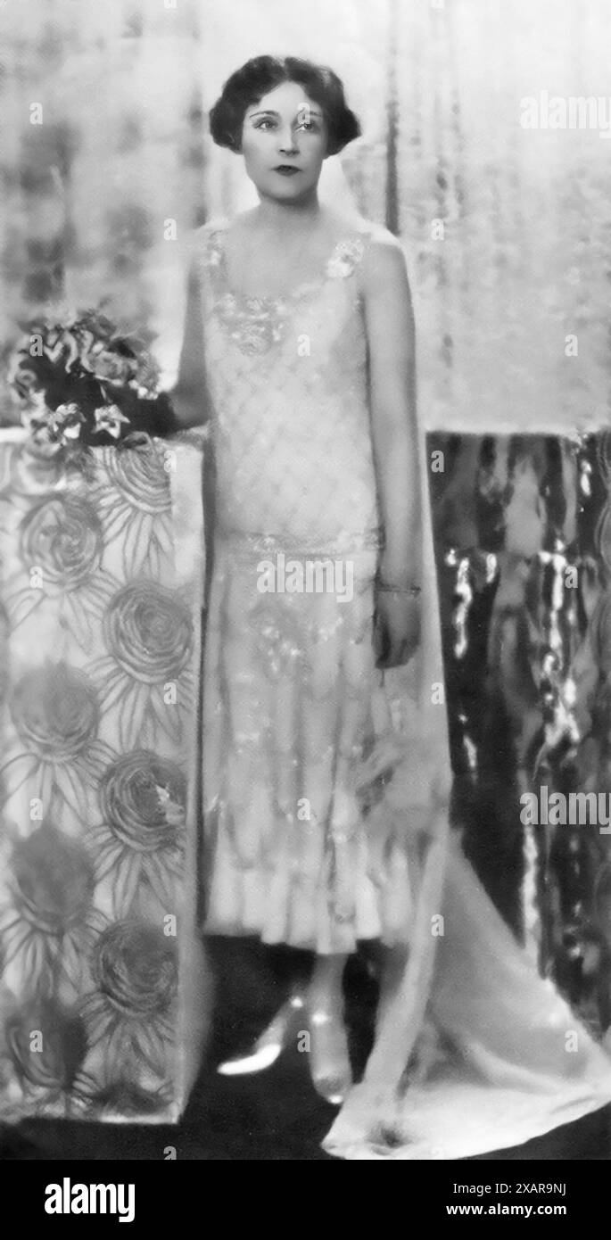 Dame mary barbara hamilton cartland Black and White Stock Photos ...