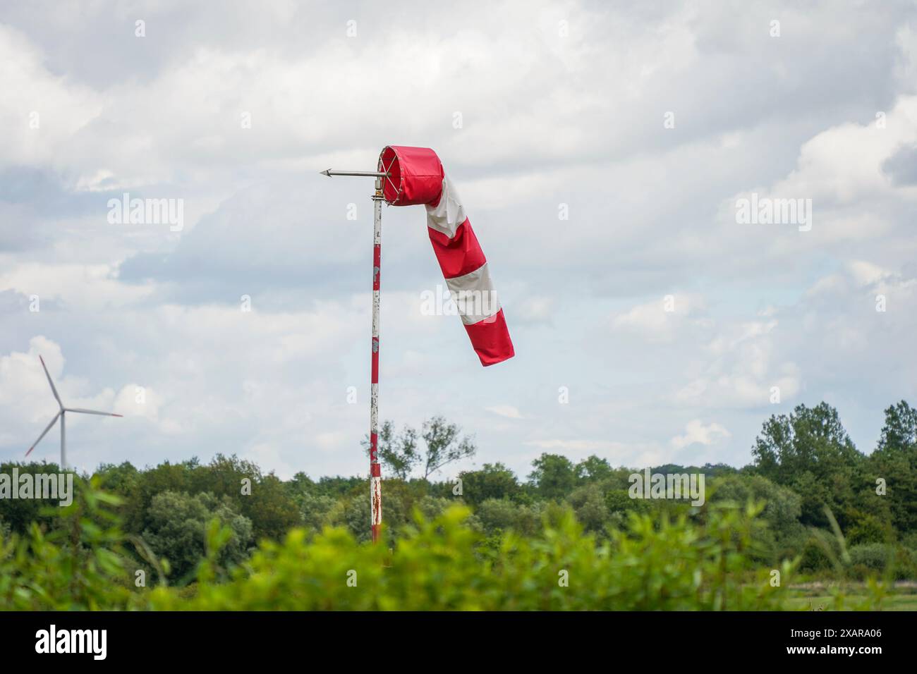 Wind direction hi-res stock photography and images - Alamy