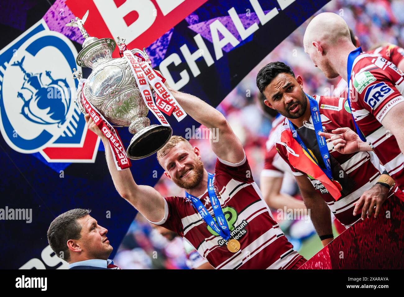 Wigan Warriors lift the trophy following the Betfred Challenge Cup ...