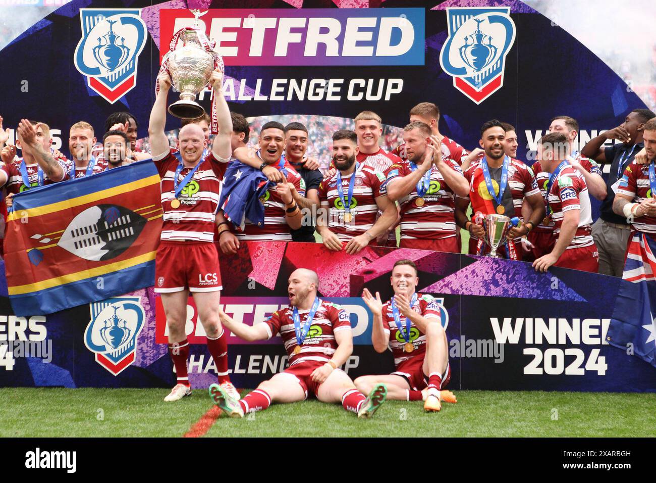 Challenge cup trophy hi-res stock photography and images - Alamy
